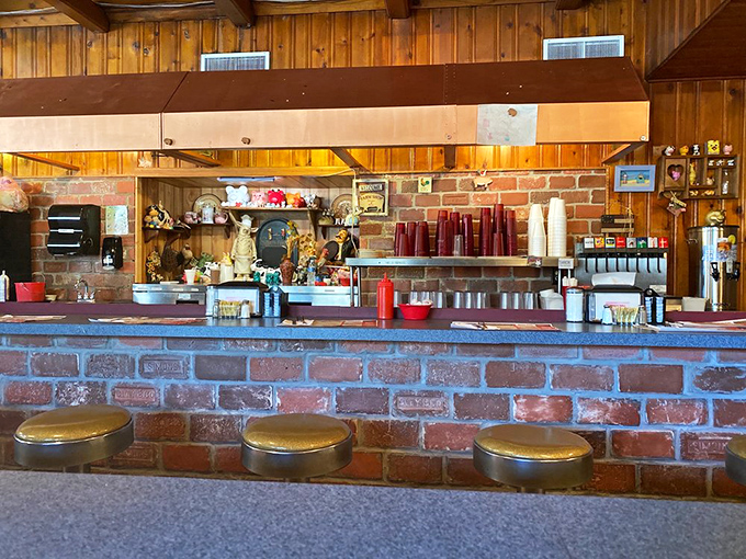 The counter where breakfast dreams come true, one perfectly flipped egg at a time. Counter culture of the most delicious kind. 