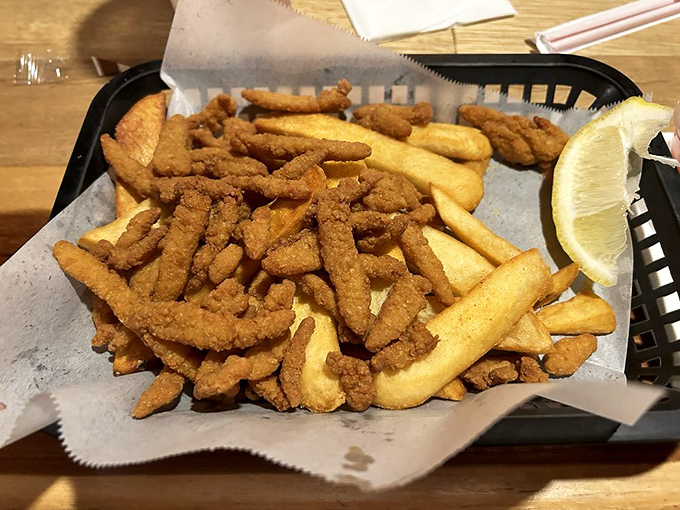 Fried clams and fries&mdash;the dynamic duo of comfort food that makes you wonder why you ever bother with fancy restaurants.