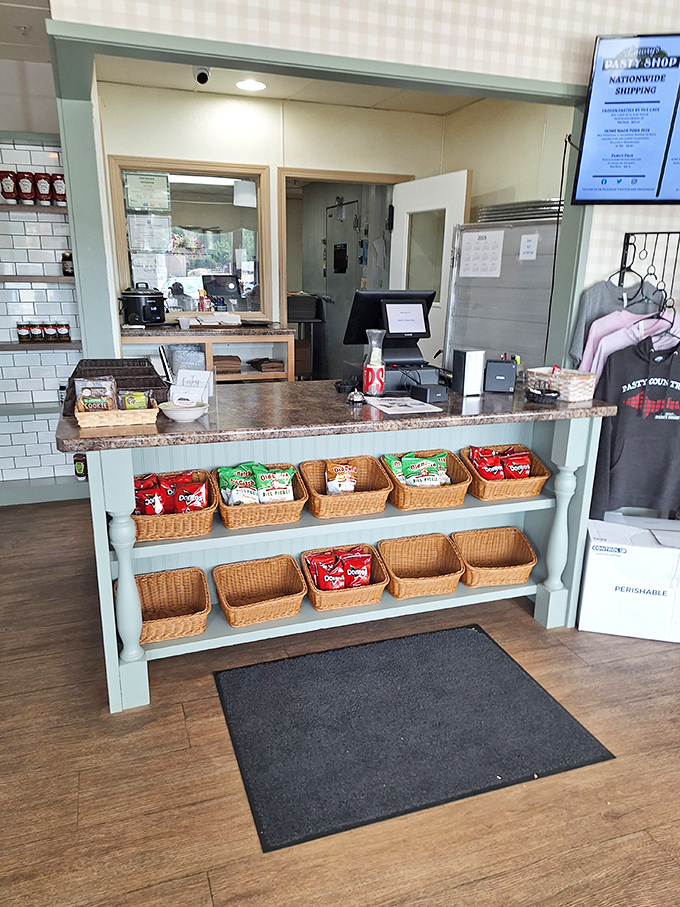 At this counter, dreams come true and hunger pangs go to die. The wicker baskets of chips aren't just sides&mdash;they're supporting actors in a delicious drama. 