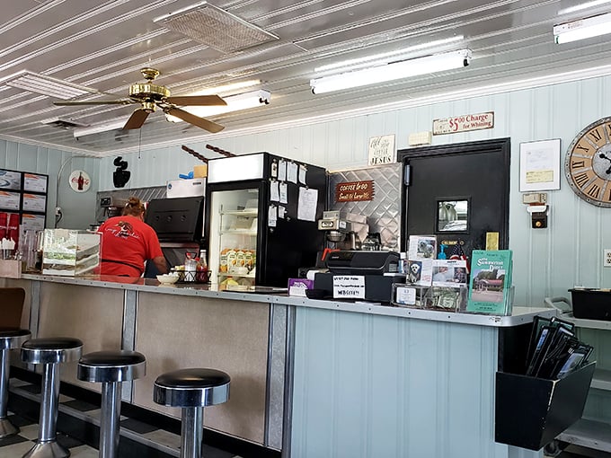 Corner booths bathed in natural light&mdash;the perfect spot to linger over coffee and solve all the world's problems.