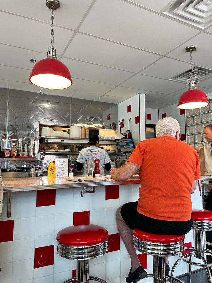 Counter seats: where solo diners become part of the diner family and the short-order ballet unfolds before your very eyes.