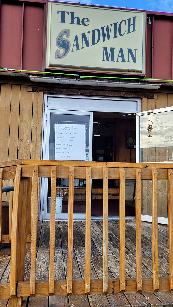 The entrance sign might as well say "Abandon diet plans, all ye who enter here" for those who know what sandwich treasures await inside.