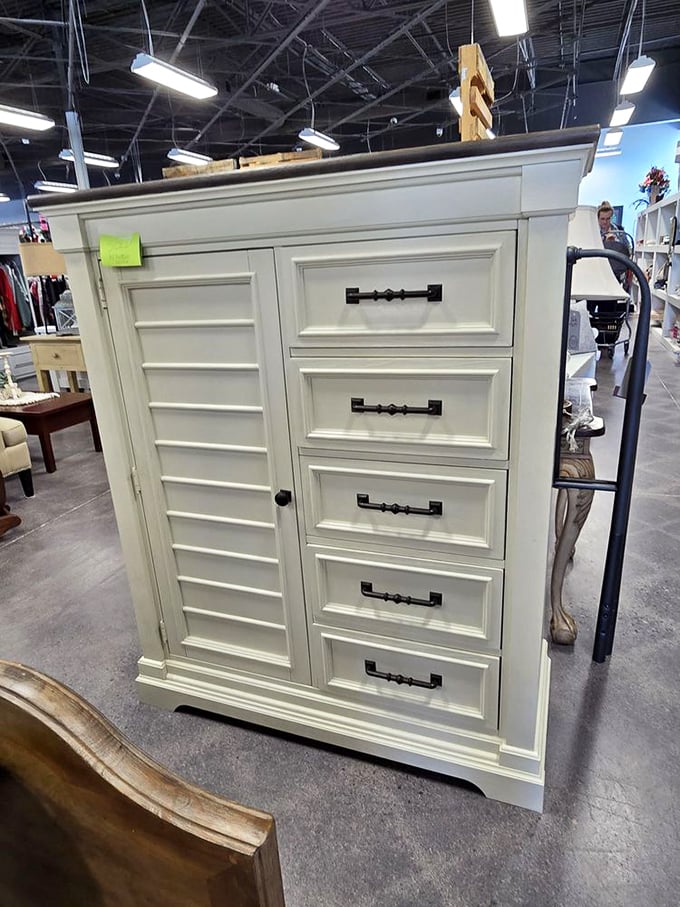 Storage solutions with style to spare. This pristine white gentleman's chest offers both function and farmhouse chic appeal.