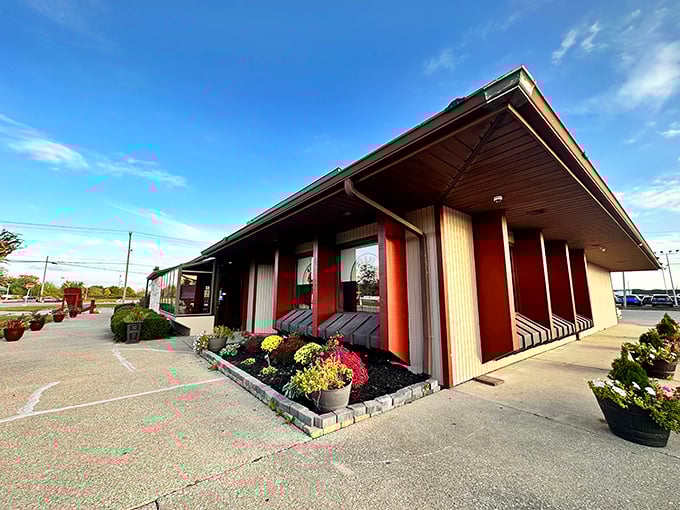 This unassuming building houses unexpected culinary diversity, proving that small-town Ohio isn't limited to meat and potatoes anymore.