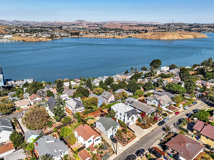 From this vantage point, San Pablo Bay embraces Crockett like a blue-green hug, while golden hills stand watch in the distance.
