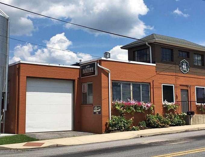 Local craft breweries and businesses bring contemporary energy to historic buildings, creating the perfect blend of tradition and innovation.