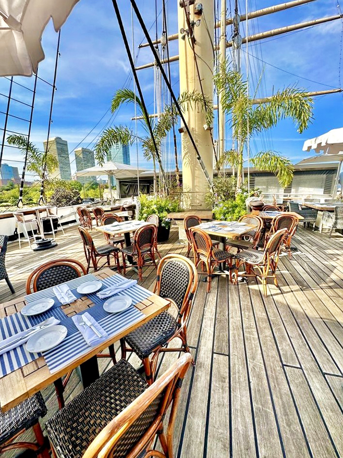 The Top Deck transforms ordinary lunches into maritime adventures, where Philadelphia's skyline serves as the perfect backdrop for midday escapes from office monotony.