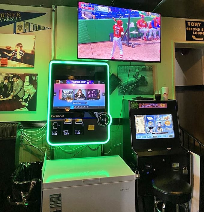 Sports on the big screen, gaming machines below&mdash;Tony G's understands that sometimes you need entertainment while digesting sandwich perfection.