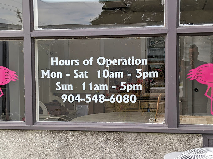 Hours of operation that give you plenty of time to get lost in the past. Seven days a week of treasure hunting possibilities!