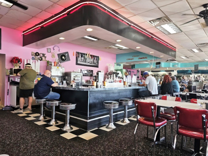 Counter culture at its finest&mdash;where solo diners find community and the stools have supported generations of Illinois breakfast enthusiasts.