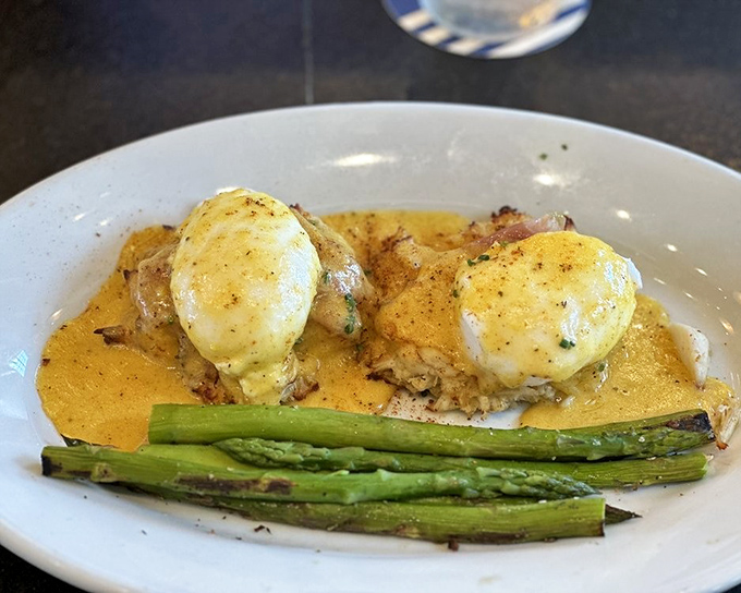 Benedict went to culinary heaven and came back with crab cakes. The hollandaise sauce is essentially sunshine in liquid form.