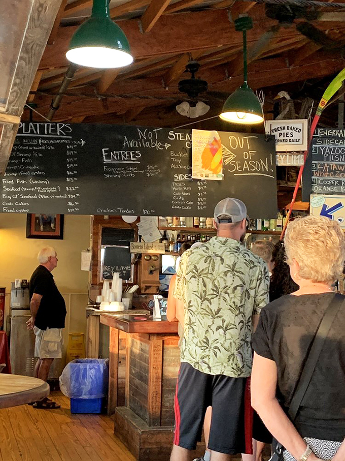 The line forms for a reason. These folks aren't waiting for average food&mdash;they're queuing for memories disguised as meals.