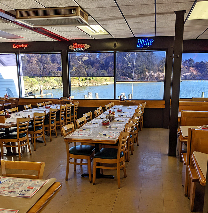 Those windows frame the Potomac like a living painting &ndash; the perfect backdrop for cracking into nature's most delicious puzzle boxes.