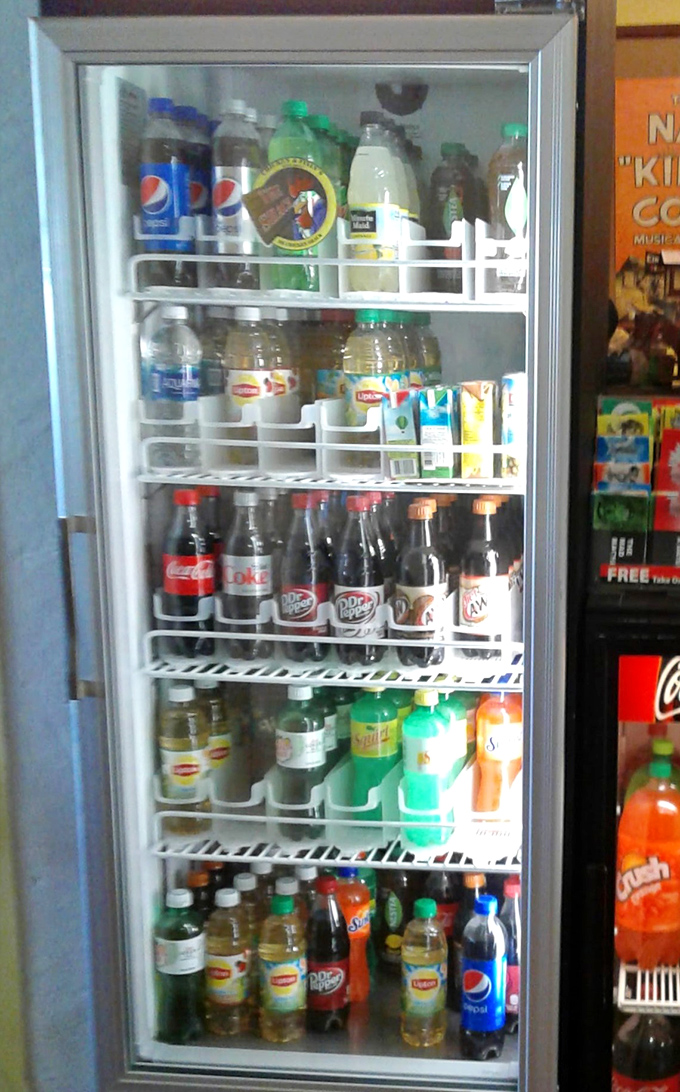 The drink selection covers all bases, from classic Cokes to sweet tea&mdash;because something this perfectly crispy demands proper hydration support.