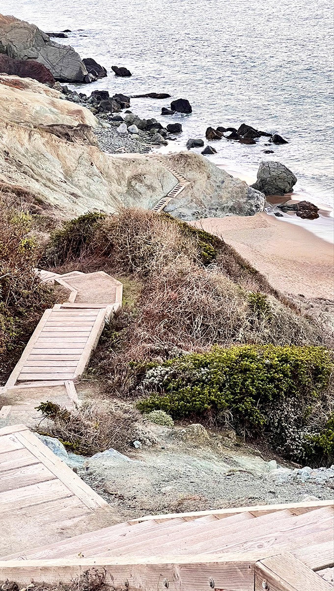 These wooden steps aren't just a path to the beach&mdash;they're a stairway to heaven, San Francisco style, minus the Led Zeppelin soundtrack.