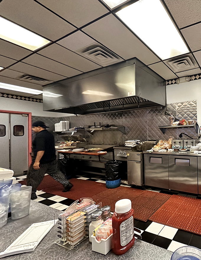 Where efficiency meets warmth&mdash;the backbone of any great diner is the staff who keep your coffee cup perpetually full.