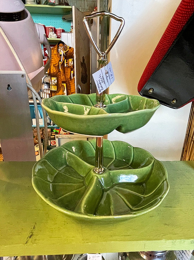 This two-tiered leaf-shaped serving dish in avocado green is the quintessential mid-century entertaining essential that's now back in vogue.