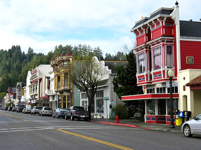Ferndale: Victorian architecture heaven! These ornate "Butterfat Palaces" were built by dairy farmers with seriously good taste and even better profits.