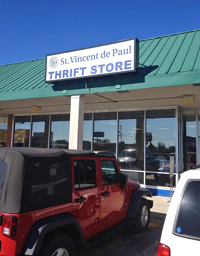 This St. Vincent DePaul location might be humble, but the deals inside are spectacular!