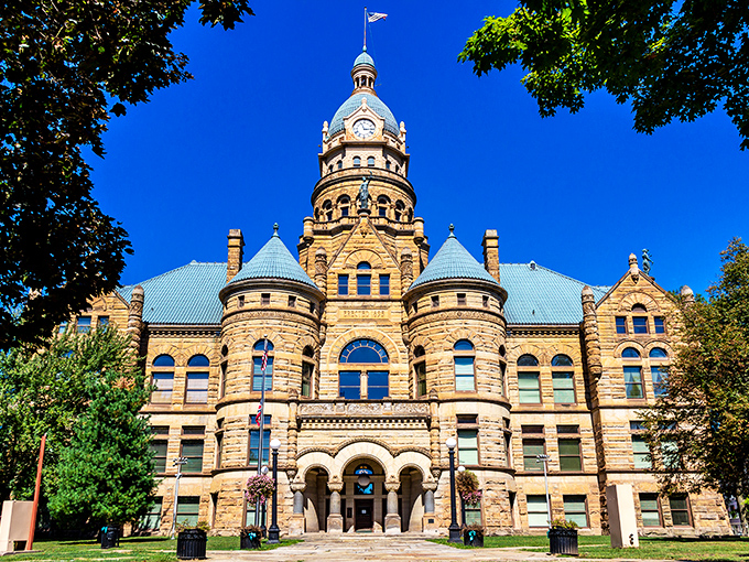 The historic buildings of Warren aren't just architectural treasures&mdash;they're surrounded by some of Ohio's most budget-friendly retirement options.