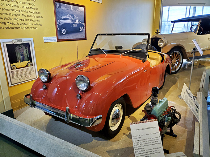 Compact but mighty, this little Crosley reminds us that innovation comes in all sizes. The smartphone of its day&mdash;revolutionary technology in an unexpected package.