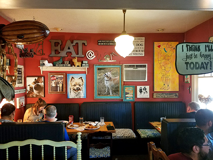 Wall art that speaks the universal language of "eat, laugh, repeat." This room has hosted more breakfast epiphanies than a philosophy convention.