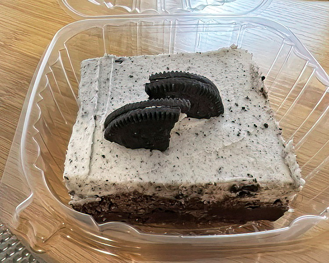 Cookies and cream perfection that doesn't need a fancy introduction. Two Oreos standing like sentinels guarding a kingdom of creamy goodness.
