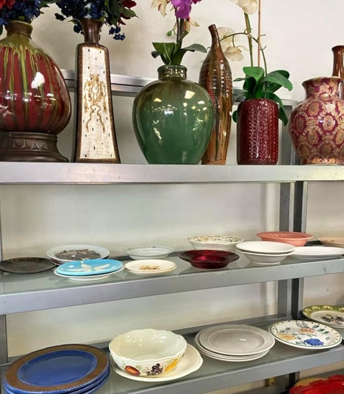 Vases and plates with personality to spare. That green vessel is practically shouting, "Fill me with flowers and put me somewhere prominent!"