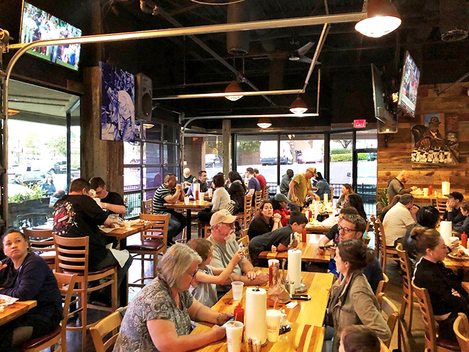 A packed house of Nashville locals and tourists united in the universal language of "wow, this is spicy" facial expressions.