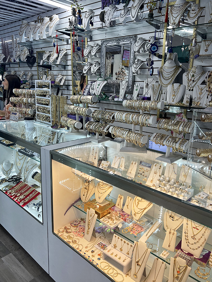 Jewelry displays that sparkle with possibility. Whether you're looking for everyday bling or something special, this booth has your lobes covered.