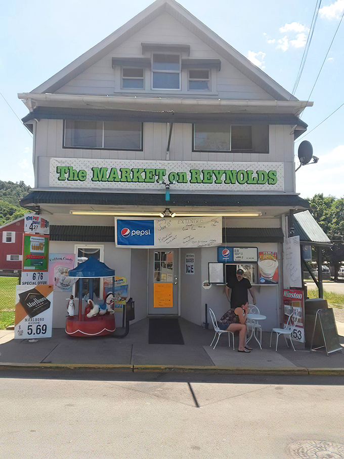 The Market on Reynolds epitomizes small-town charm&mdash;where grabbing an ice cream cone means catching up on community news while sitting in those perfectly simple metal chairs.