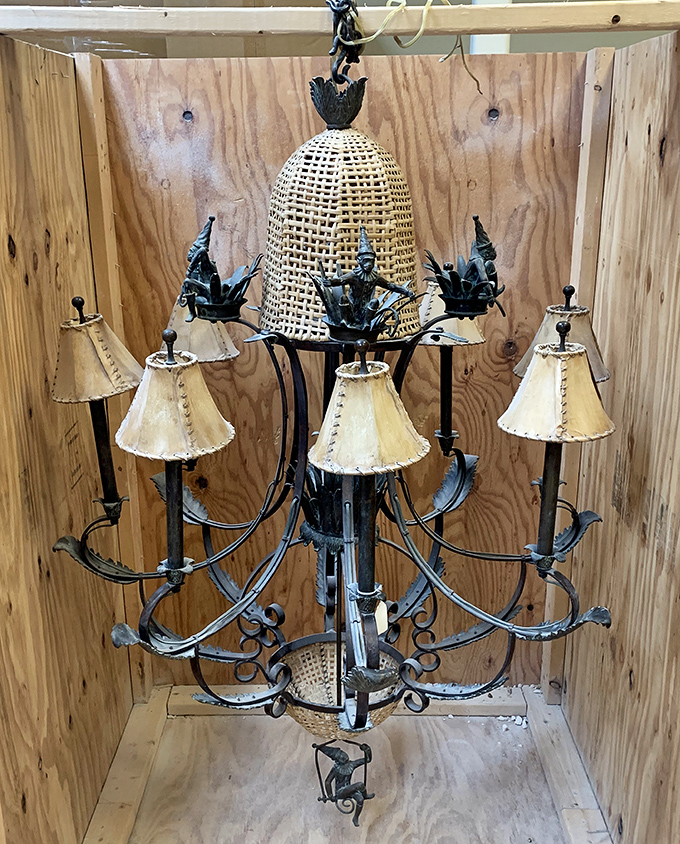 Part lighting fixture, part conversation piece. This monkey chandelier proves that illumination and whimsy can brilliantly coexist.