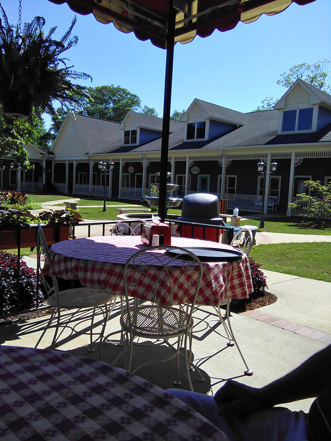 Outdoor dining with checkered tablecloths and Southern charm&mdash;where the breeze carries conversations and the occasional whiff of fresh pie.