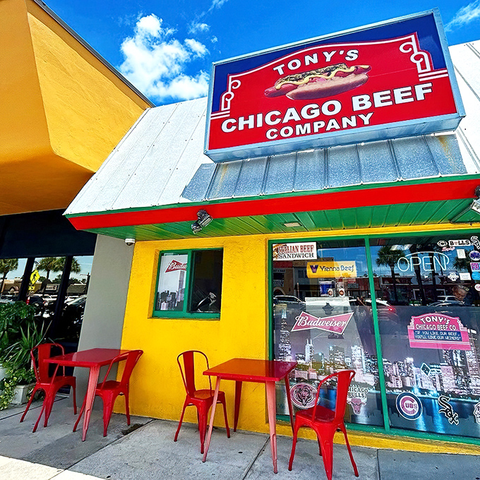 Outdoor seating for those rare days when Floridians need a break from air conditioning&mdash;or when your shirt is covered in au jus.