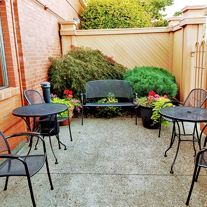 A hidden garden oasis for sipping an after-dinner drink, where you can digest both your magnificent meal and the evening's best conversations in peaceful seclusion.