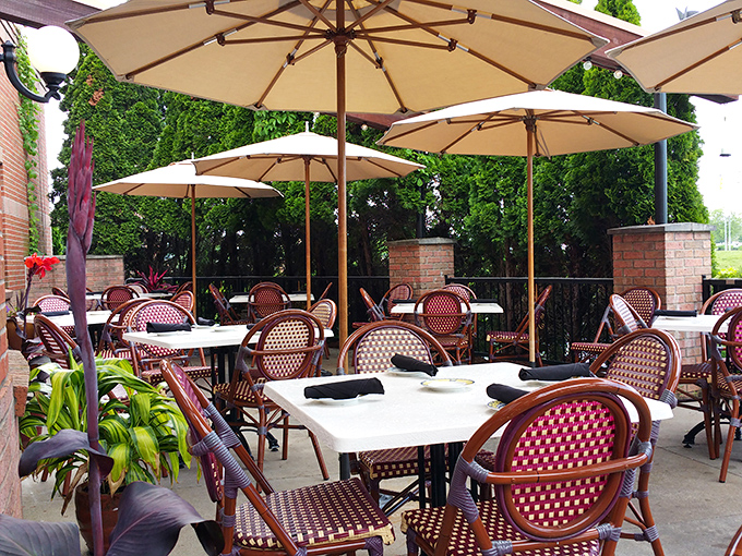 The patio seating isn't just outdoor dining&mdash;it's al fresco therapy after months of Ohio winter hibernation.