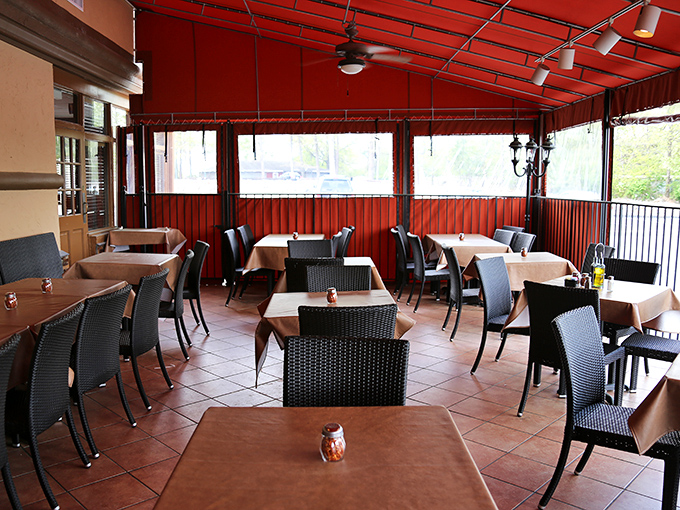 Outdoor dining that captures that "vacation in Italy" vibe. Where sweet tea might replace Chianti, but the relaxation remains the same.