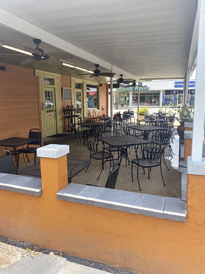 The patio seating offers a breath of fresh Florida air with your meal&mdash;perfect for people-watching or contemplating a second helping.