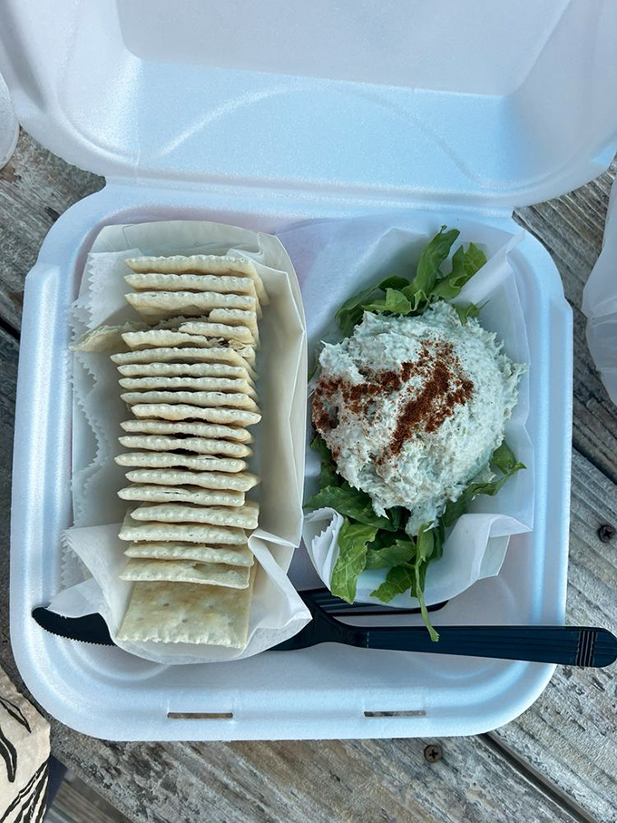 Smoked fish dip – the unsung hero of Florida appetizers. This creamy, smoky spread with crackers is what appetizer dreams are made of.