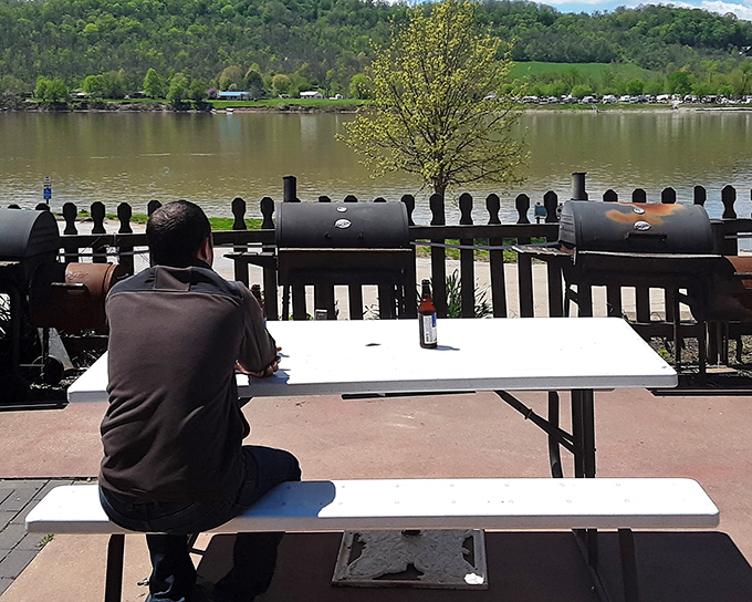 Riverside dining in Ripley offers what no big-city restaurant can&mdash;authentic ambiance where the view and the company outshine even the tastiest meal.