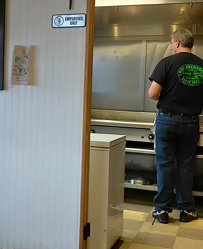 Behind every great diner is someone who knows exactly how long to leave the hash browns on the grill – not a second more, not a second less.