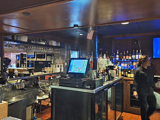 Behind every great meal is a well-organized bar area where cocktails are crafted with precision rather than pretension.