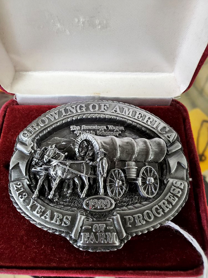 This 1989 commemorative belt buckle celebrating "Growing of America" isn't just metal &ndash; it's wearable American history for the right denim enthusiast.