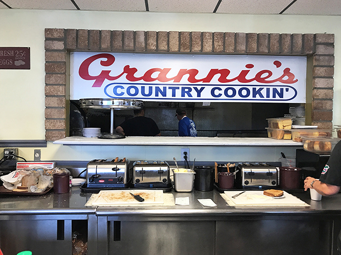 A glimpse into the kitchen reveals the source of those mouthwatering aromas that greet you at the door.