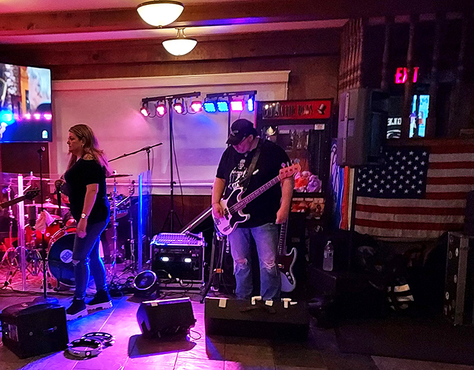 Live music transforms an ordinary evening into something memorable. At Eddington House, dinner and a show isn't just a saying&mdash;it's Tuesday night.