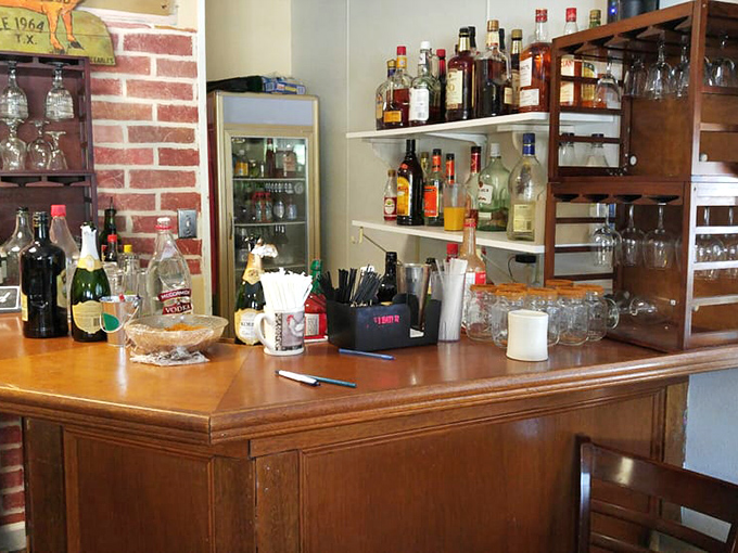 Every great breakfast spot needs a bar area. Not for showing off, but for efficiently delivering morning salvation to hungry patrons.