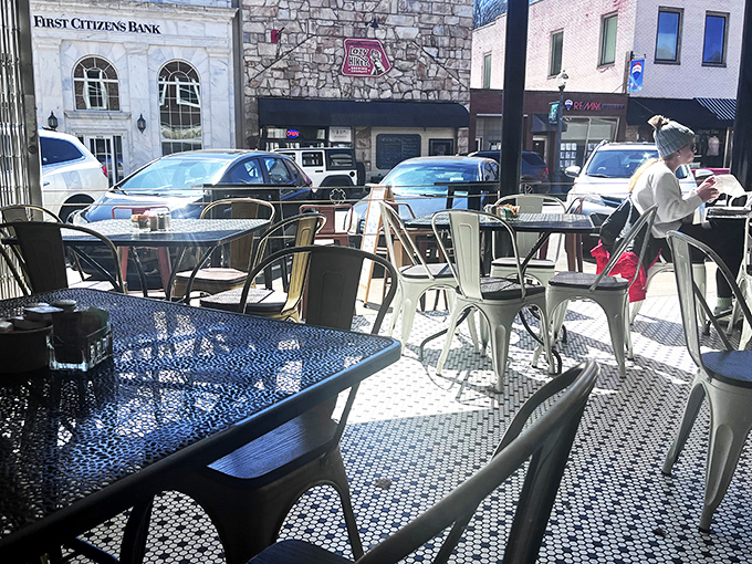 Outdoor seating that lets you people-watch along Sylva's charming Main Street &ndash; breakfast with a side of small-town theater.