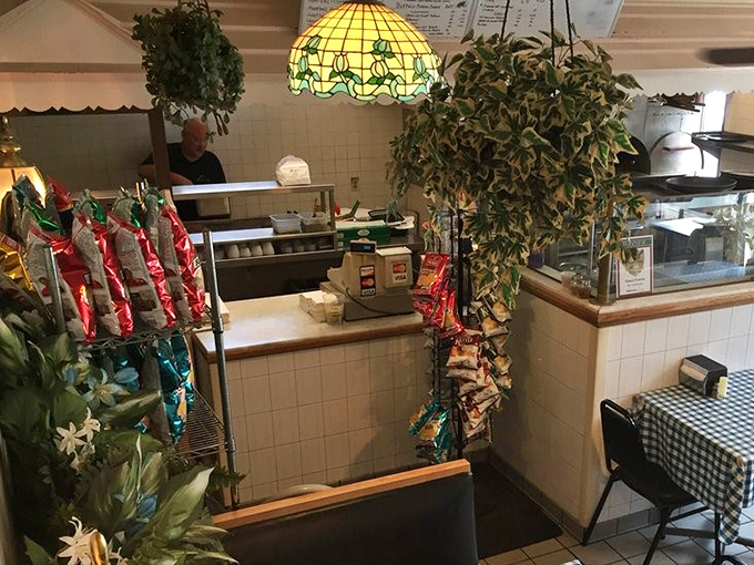 The counter setup hasn't changed in decades&mdash;why mess with perfection when you've got award-winning sandwiches?