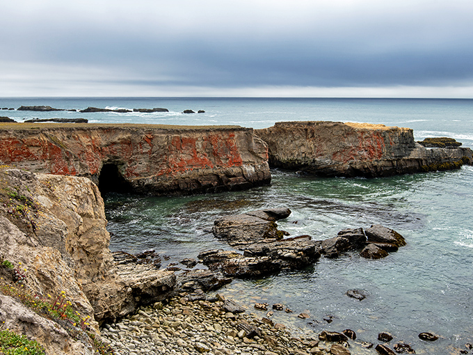 Mother Nature's architecture department showing off again. These dramatic rock formations have been perfecting their poses for millennia.