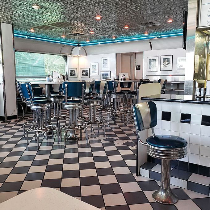 Counter seating that invites solo diners to become part of the diner's daily story. Where strangers become neighbors over eggs and coffee.